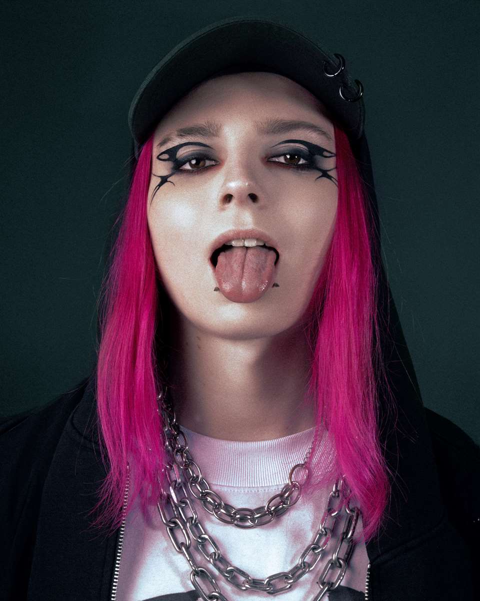 THÉA - ARTISTEASUIVRE